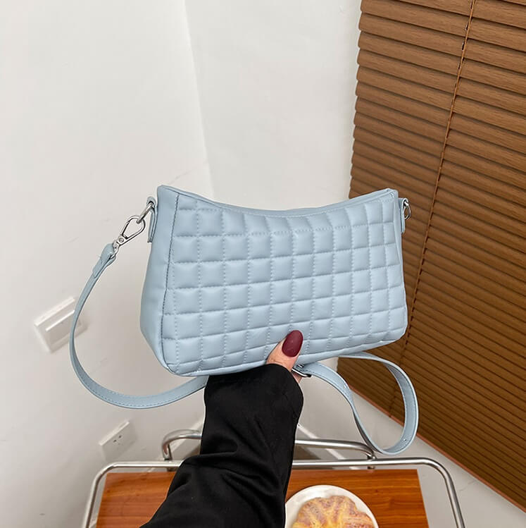 Retro texture bag (Blue) - Rajoki Earn